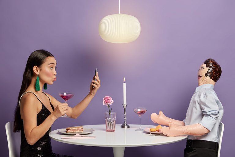10 Best Virtual Date Ideas - How To Do It Right - EME